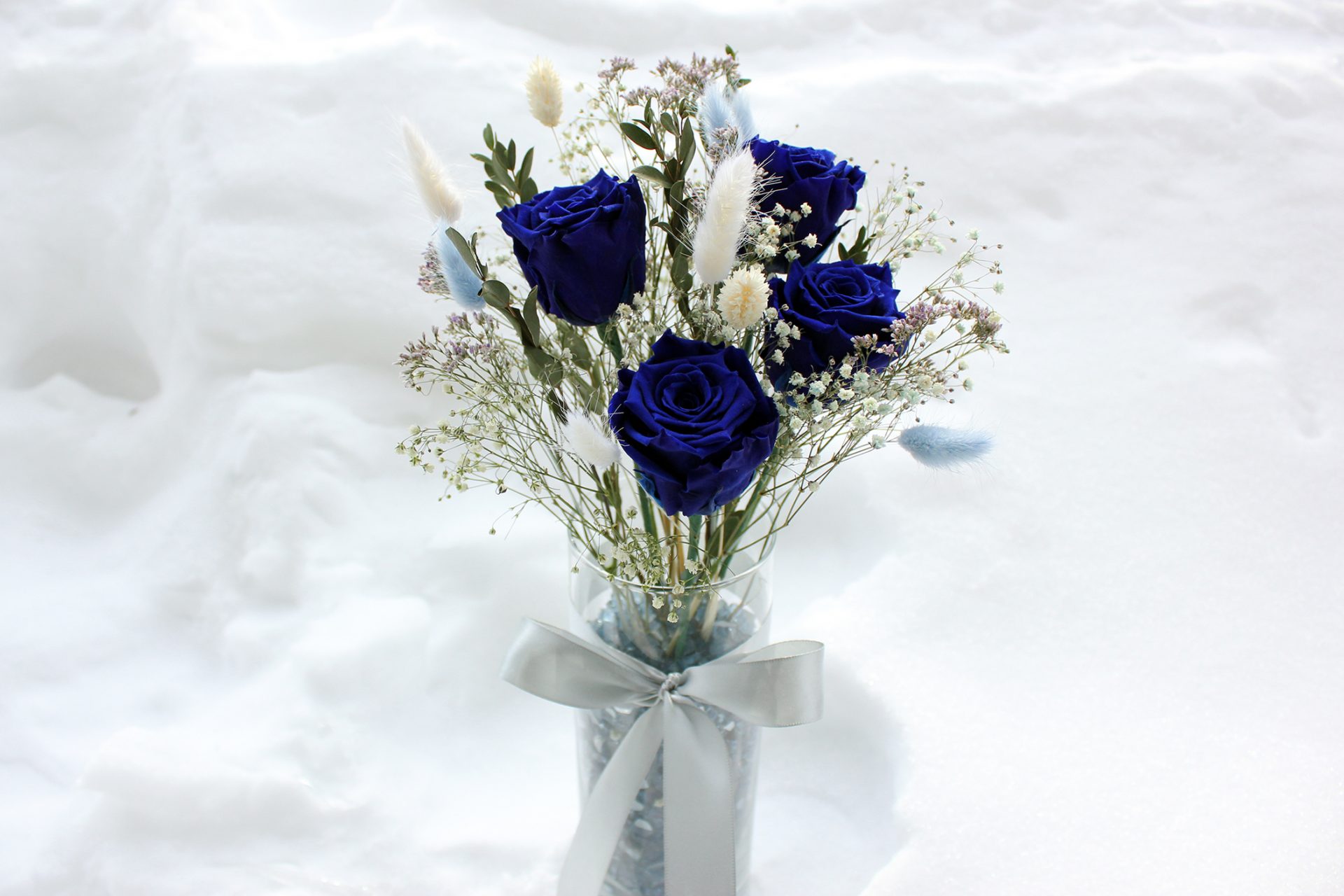 4 Blue Eternal Roses in Glass Vase - Vivien Florist